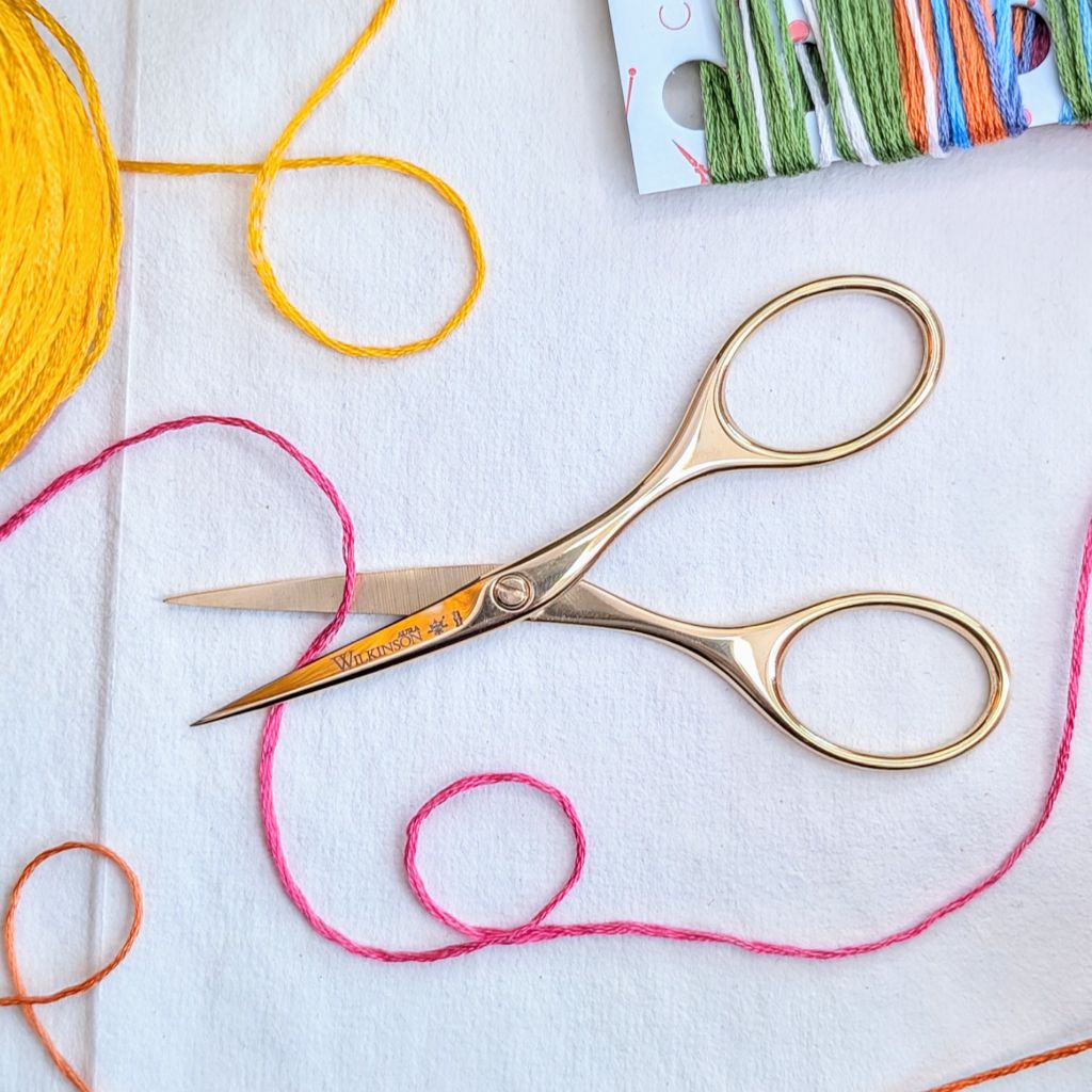 Buy Whiteley Gold Plated Needlework Scissors | Paraffle Embroidery