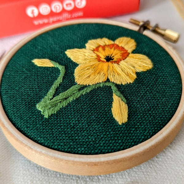 Daffodil Embroidery Pattern | Paraffle Embroidery