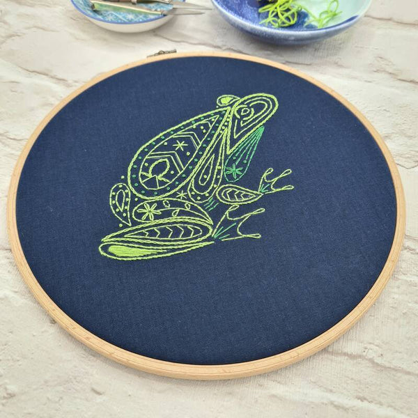 Frog Embroidery Pattern | Paraffle Embroidery